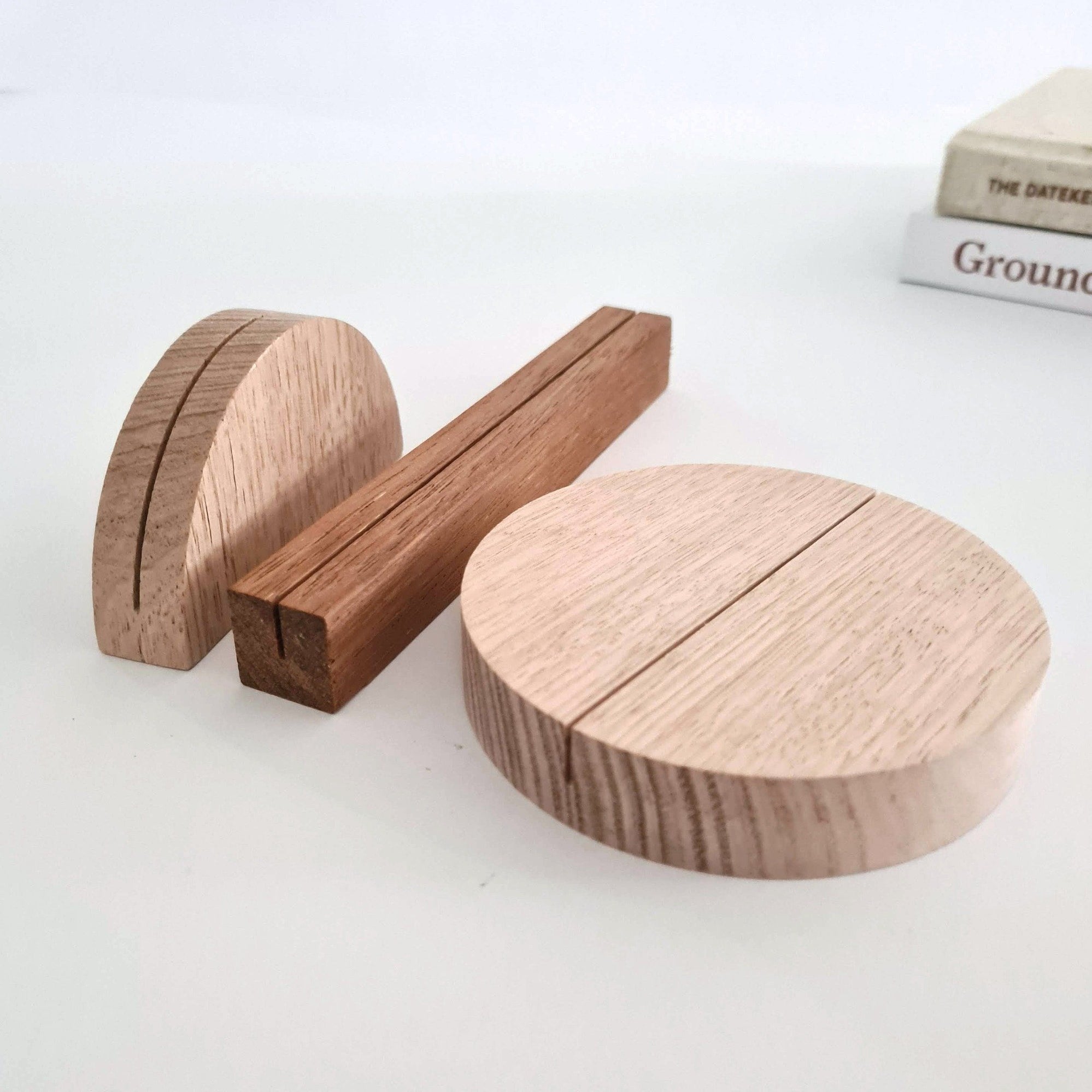 Timber Photo Stands – In The Daylight